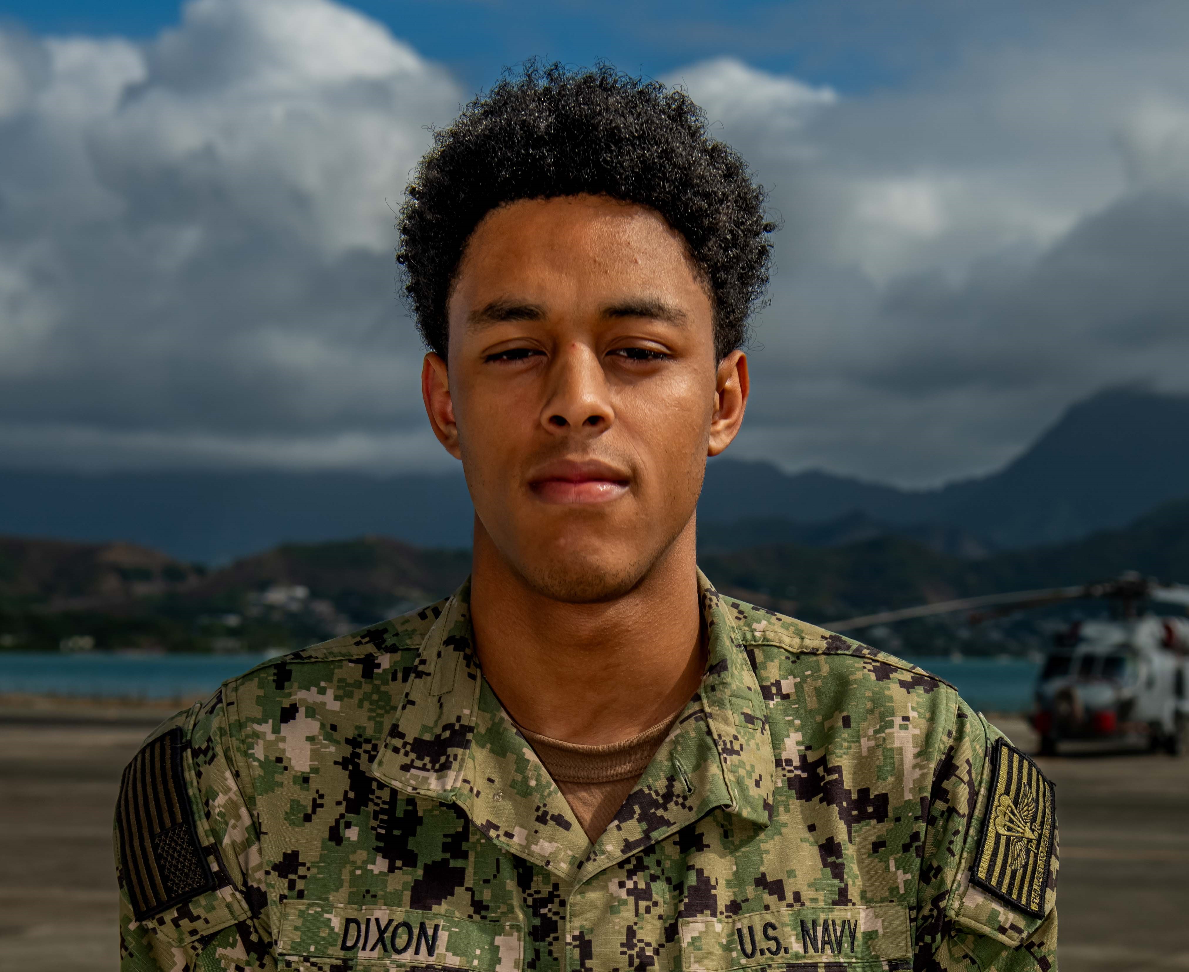 Hampton native serves with U.S. Navy helicopter squadron - 106.9 The Fox