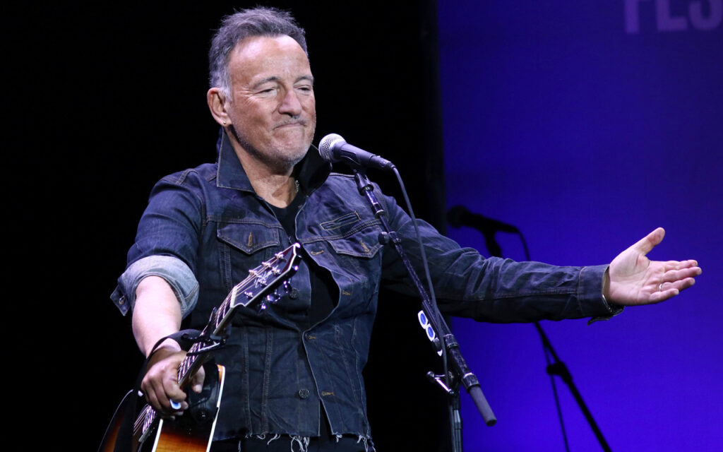 Watch: Bruce Springsteen on SNL - 106.9 The Fox